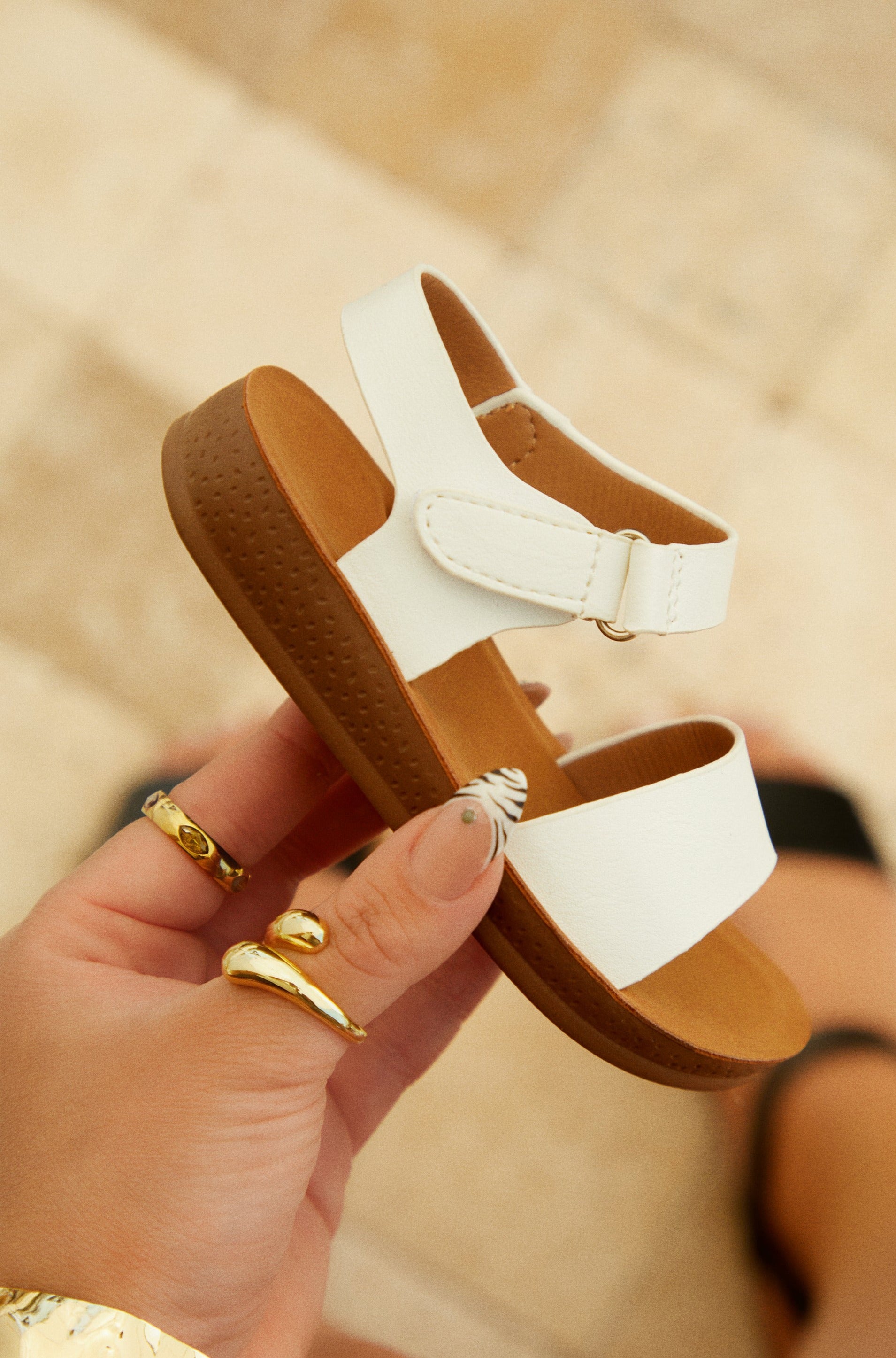 Miss Lola | Mini Haley White Sandals – MISS LOLA